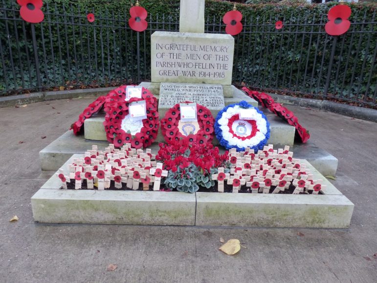 Poignant moments as Studley remembers its fallen on Remembrance Sunday ...