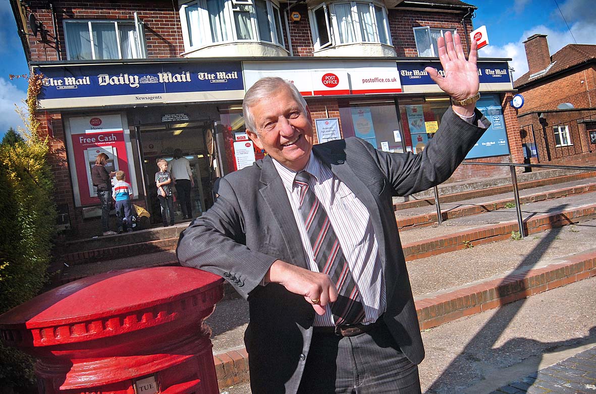 A fond farewell as Richard Pinder retires from his Studley Road shop ...