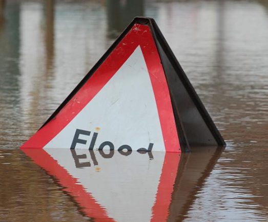Environment Agency flood warning for the River Arrow at Washford Mill ...