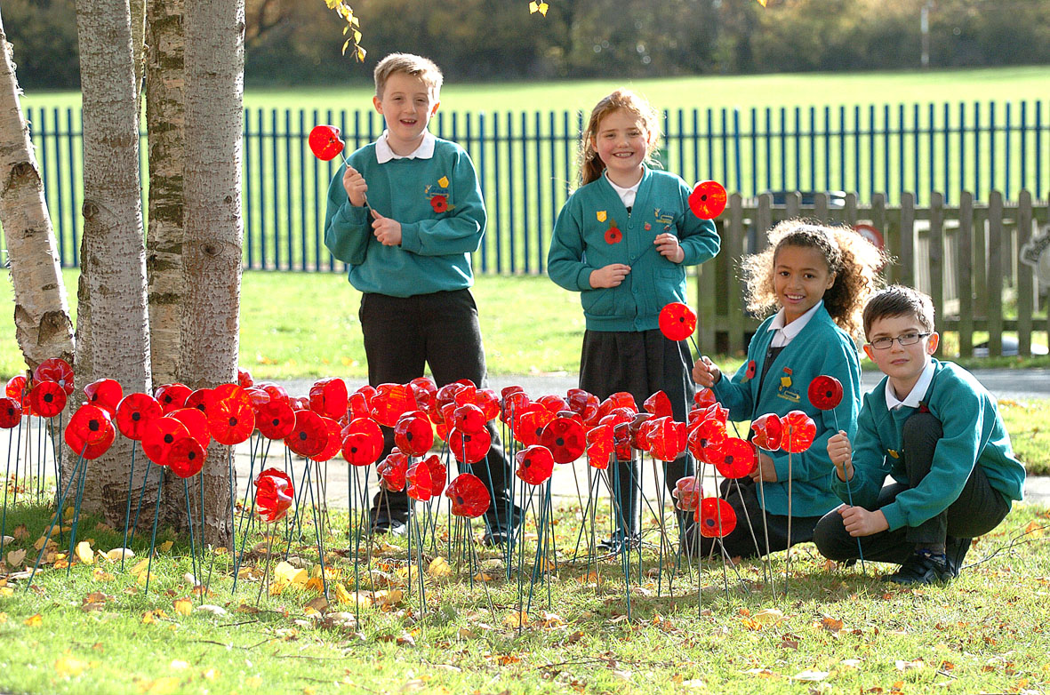 Vaynor and Walkwood schools hold joint Remembrance ceremony - The ...