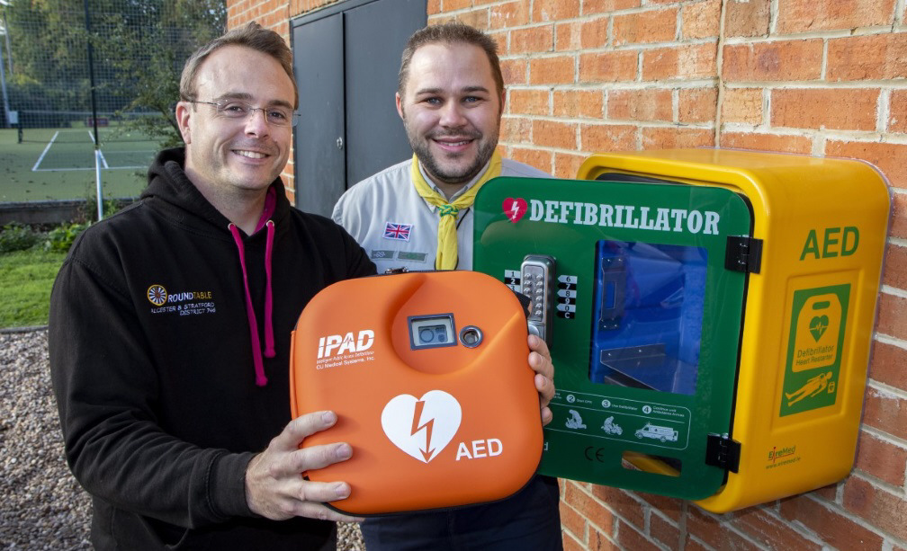 Alcester Round Tablers dig deep to install lifesaving kit in heart of ...