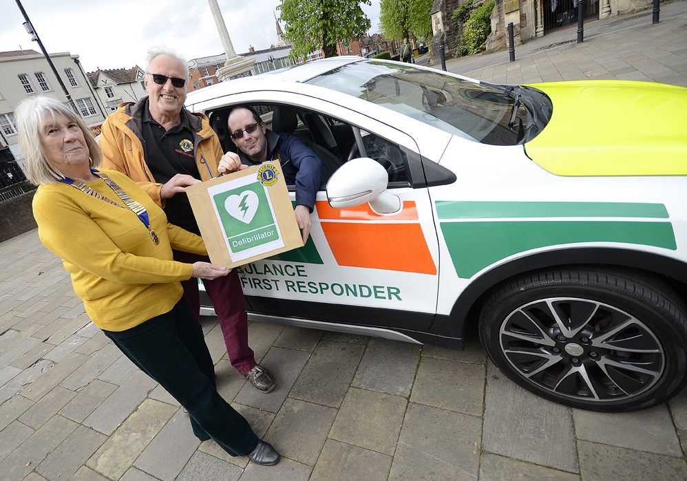 Redditch Lions add their backing to Community First Responders - The ...