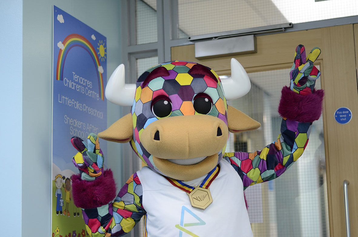 Perry the Bull brings Commonwealth cheers to Tenacres - The Redditch ...