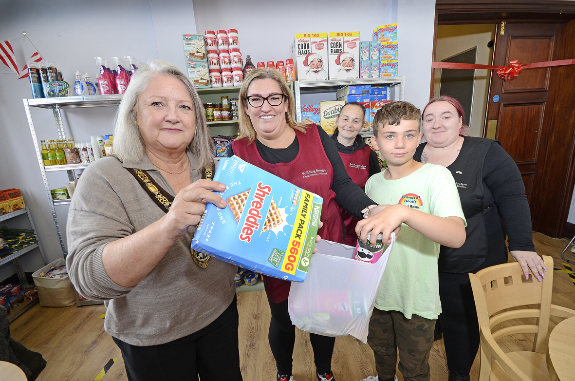 Redditch's new community supermarket opens to help residents in cost of ...