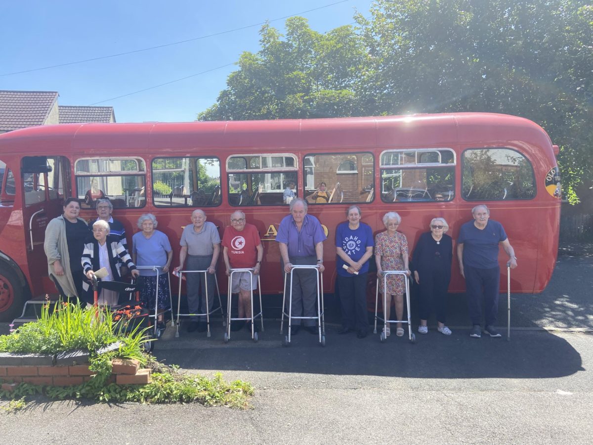 Transport museum takes Redditch older people on bus tour - The Redditch ...