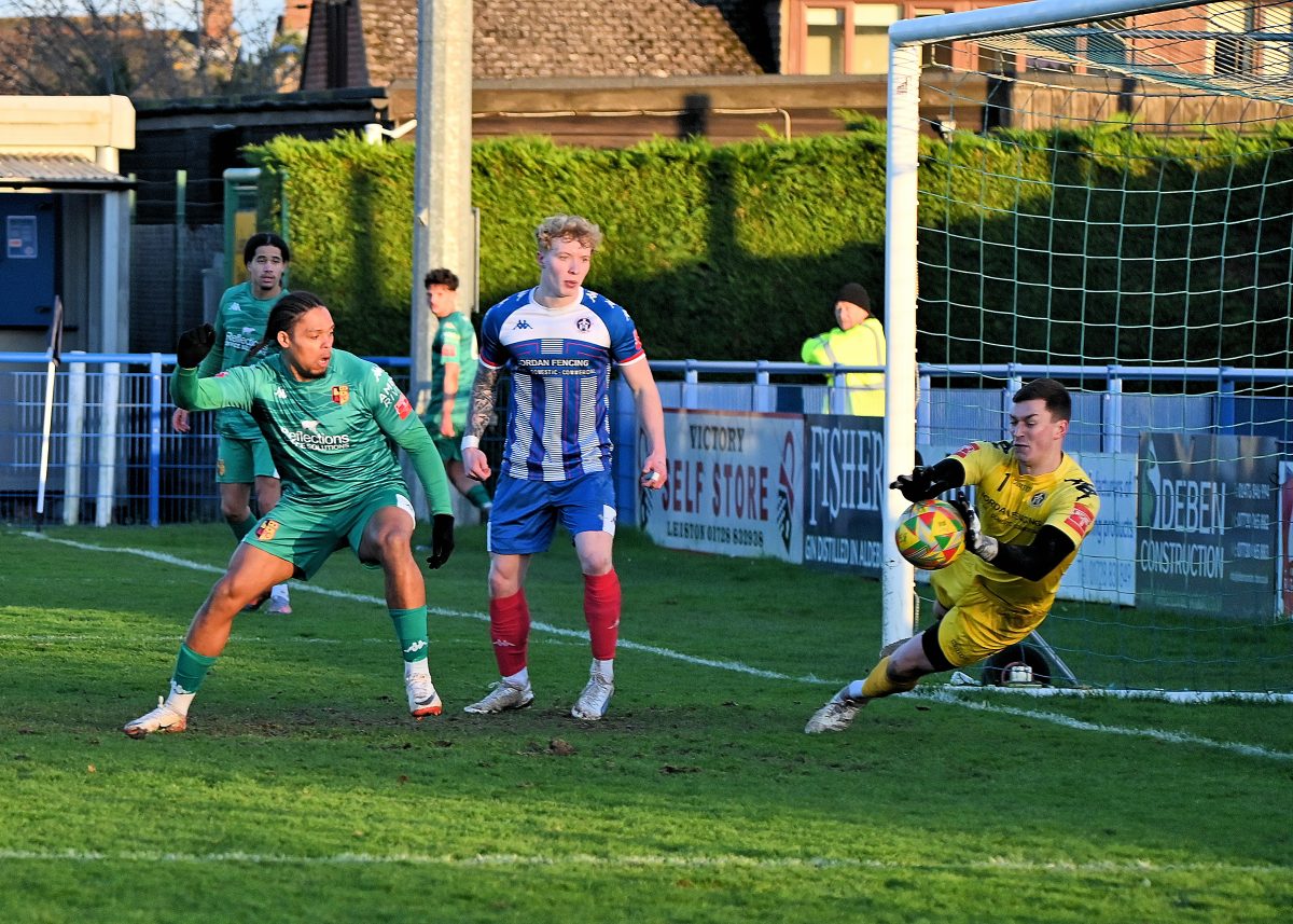 FOOTBALL - Alvechurch score last-minute equaliser to draw at Leiston ...