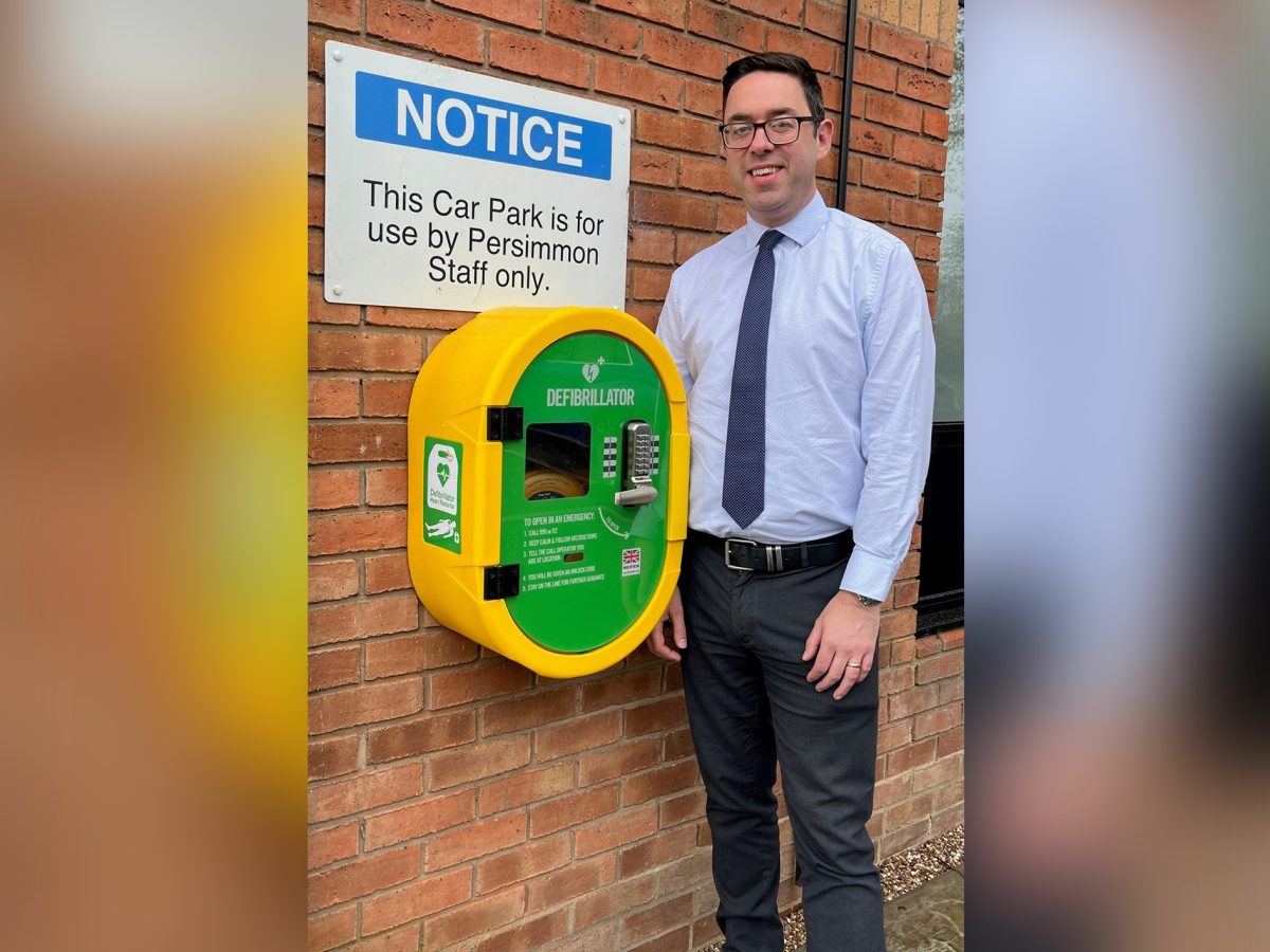 Persimmon Homes team installs defibrillator at Studley office - The ...