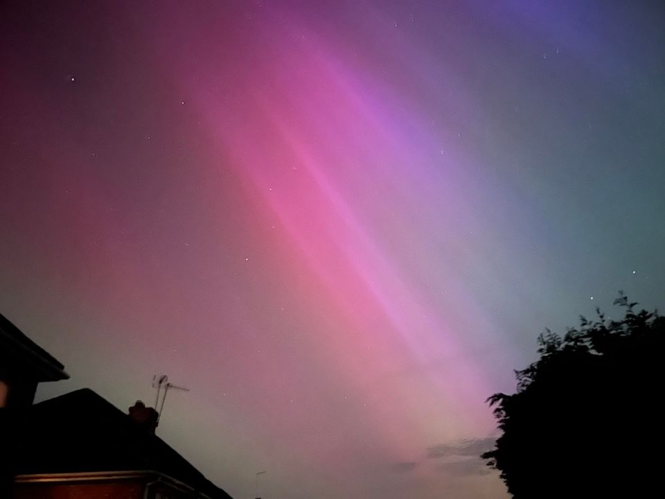 SUPER SNAPPERS - Your pictures of the Northern Lights from Redditch ...