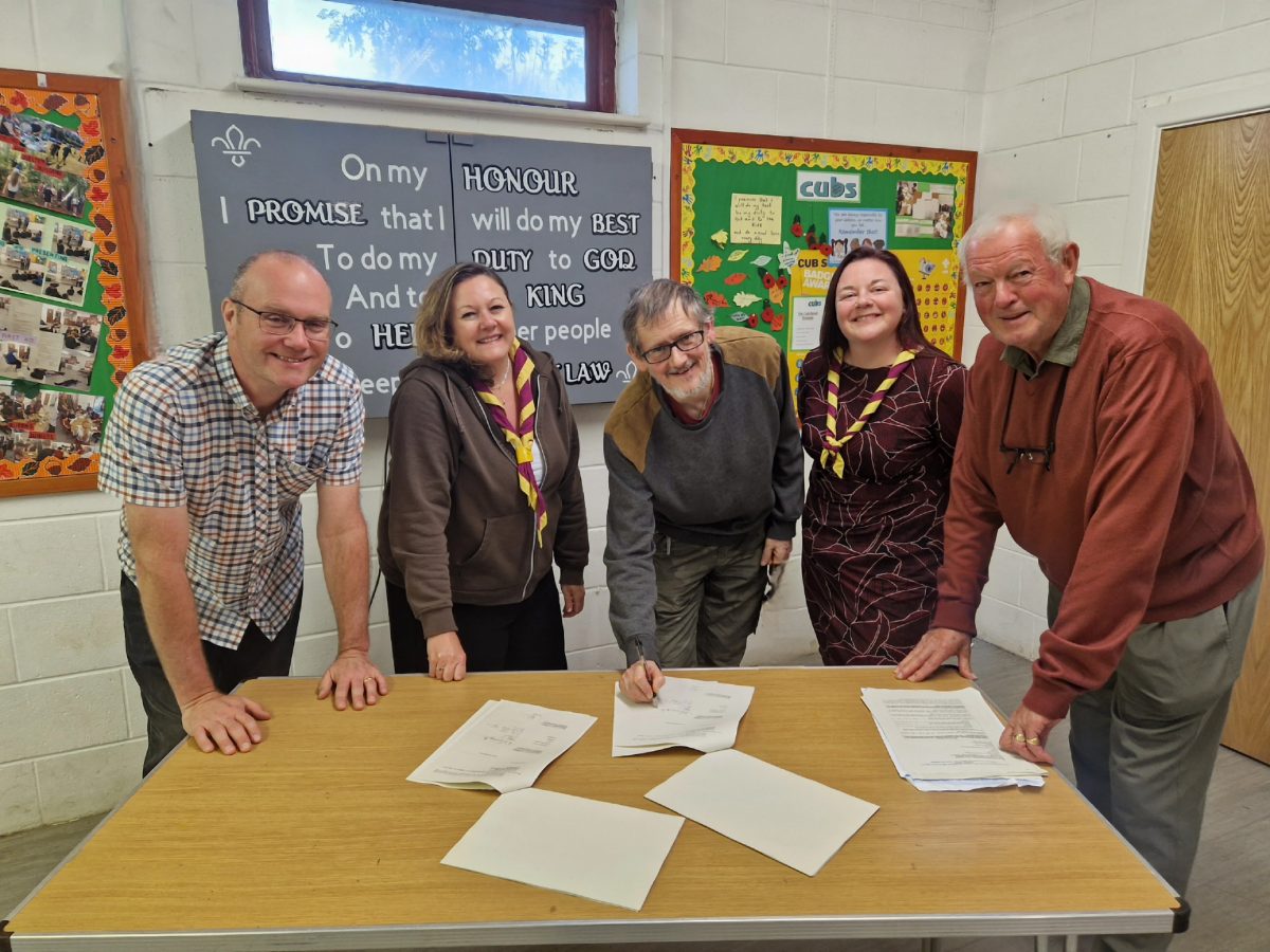 Redditch Scouts sign new lease to secure future of group - The Redditch ...