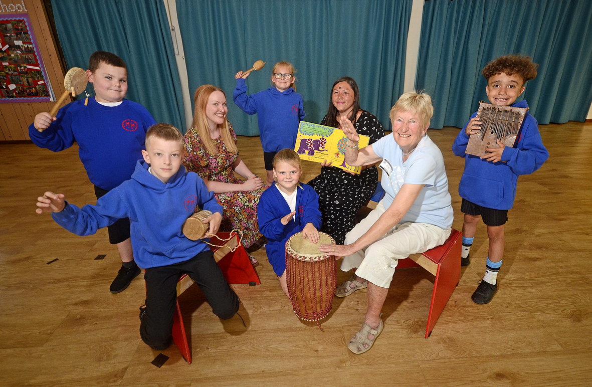 Moons Moat pupils celebrate town twinning with special performance ...