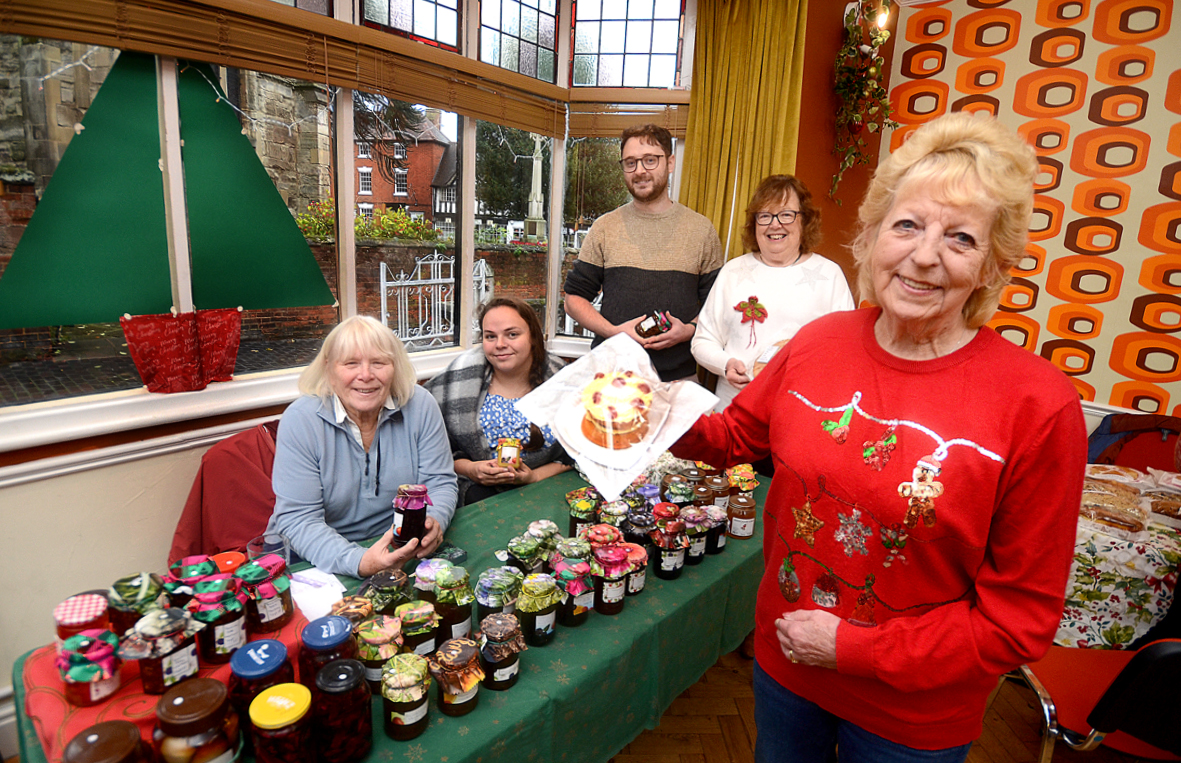 Festive coffee morning raises hundreds for Alcester church coffers ...