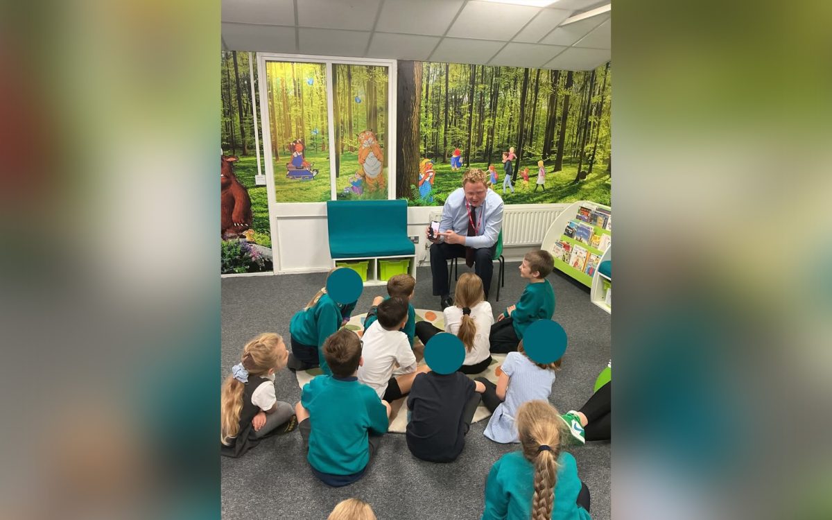 Redditch MP visits Abbeywood First School to discuss leadership ...