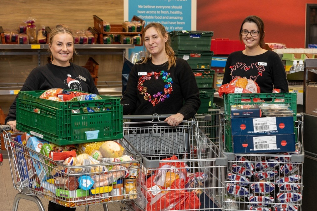 Aldi provides meals to Worcestershire charities over festive period ...