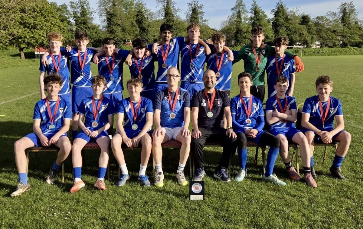 FOOTBALL - South Redditch Eagles under-15s lift league title - The ...